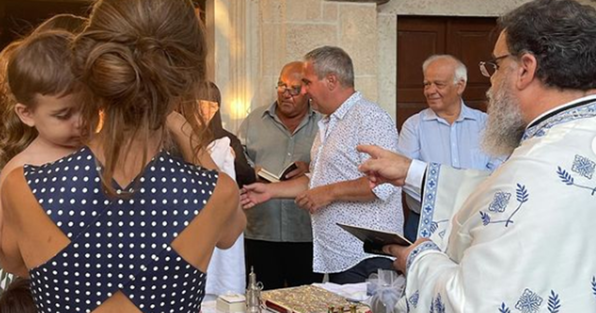 Κατερίνα Μουτσάτσου - Charles Como | Βάφτισαν τον μικρότερο ...