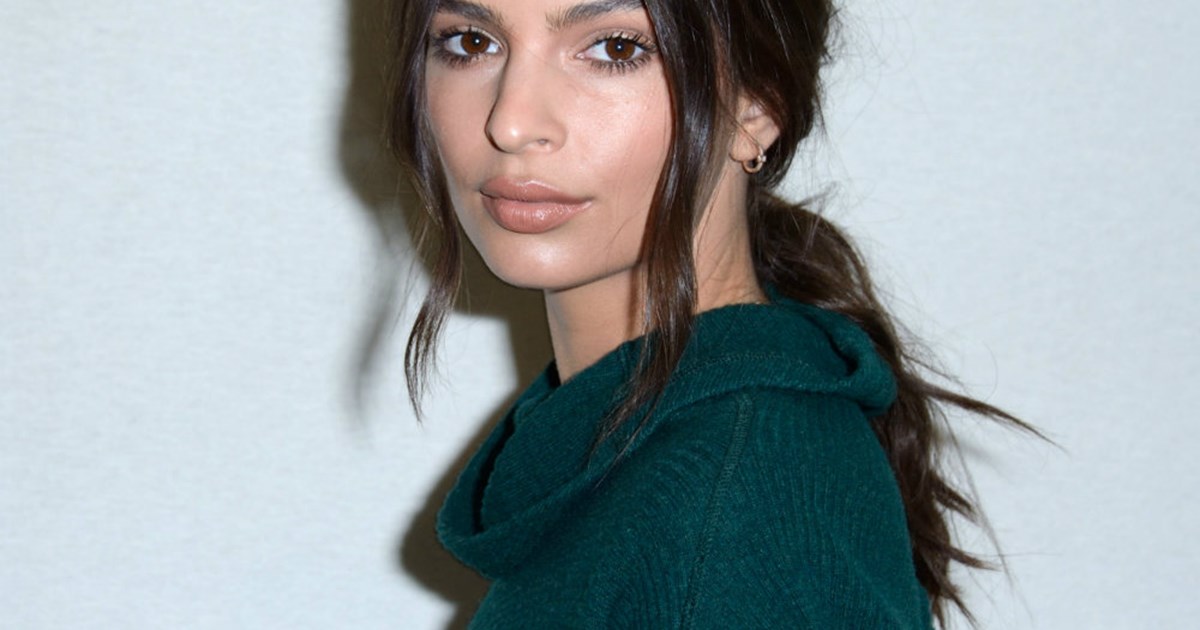Η Emily Ratajkowski φόρεσε το κομμάτι που πρέπει να... | Μόδα Ειδήσεις