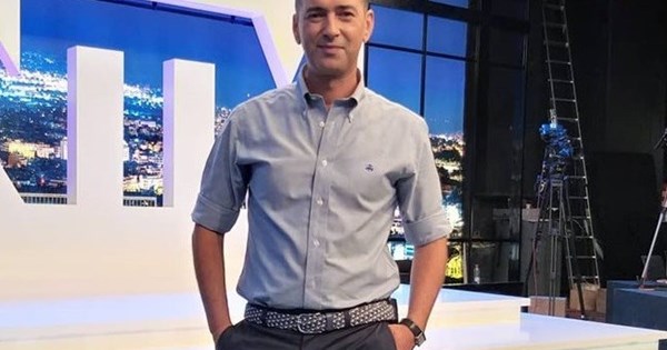 GNTM | Ο Άγγελος Μπράτης χορεύει pole dancing και γίνεται... | Celebrities Ειδήσεις