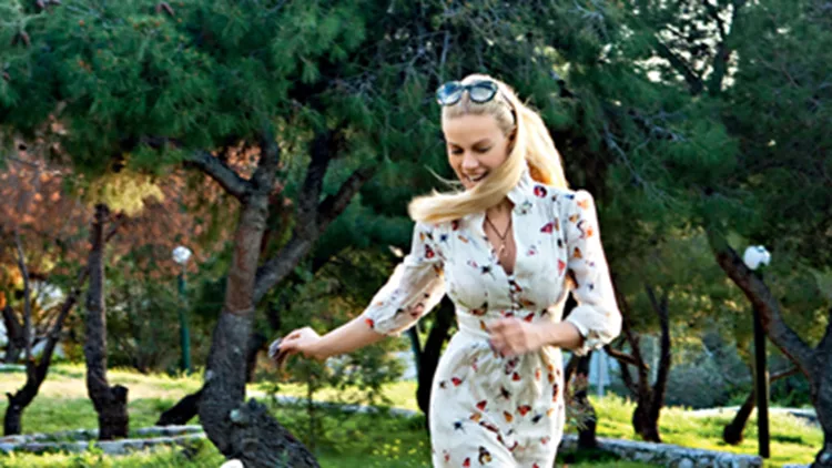 Ζέτα Μακρυπούλια: Με φόρεμα από τη δική της συλλογή | Celebrities Ειδήσεις