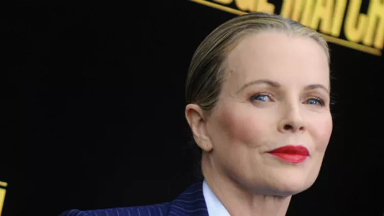 Kim Basinger: Επιστρέφει στο modelling | Celebrities Ειδήσεις