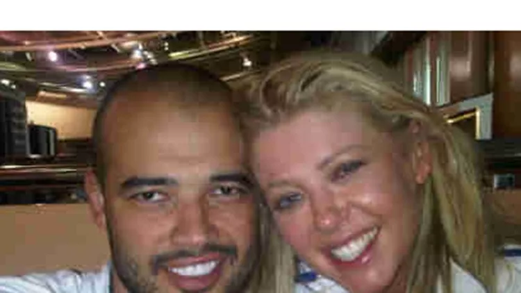 H Tara Reid παντρεύτηκε στην Σαντορίνη | Celebrities Ειδήσεις