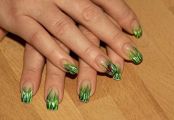 Grass Nails: Tι είναι πάλι αυτό το trend; | Ομορφιά Ειδήσεις